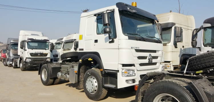 Sinotruk Howo 400 4x2 Tractor Head Trucks for Sale Harare